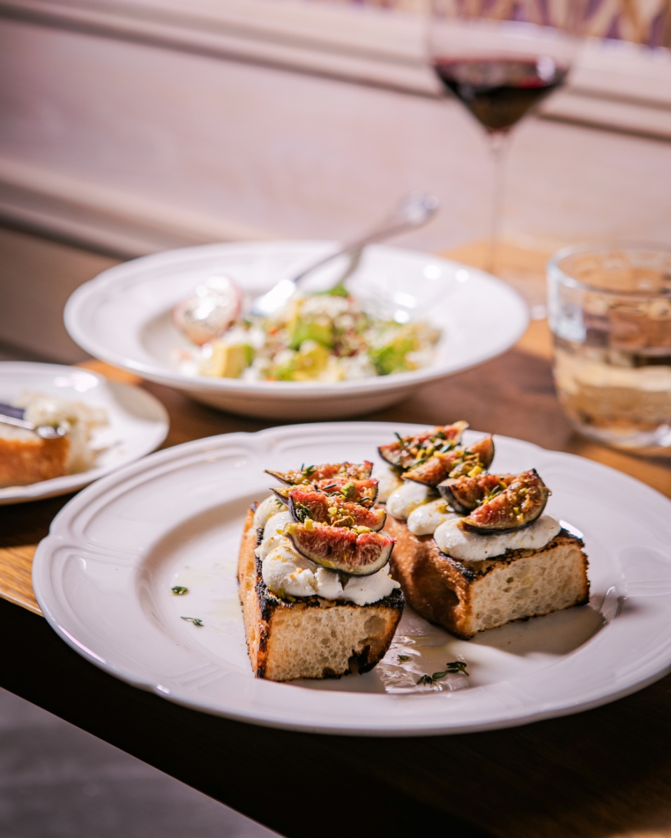 Alta Via Italian Restaurant in Fox Chapel Blends Traditional and Modern ...